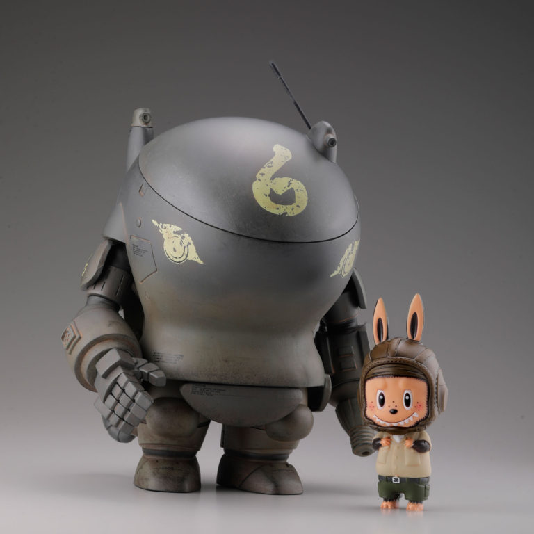 HOW2WORK S.A.F.S. with mini Labubu Pilot｜アーティストコラボレーション｜海洋堂