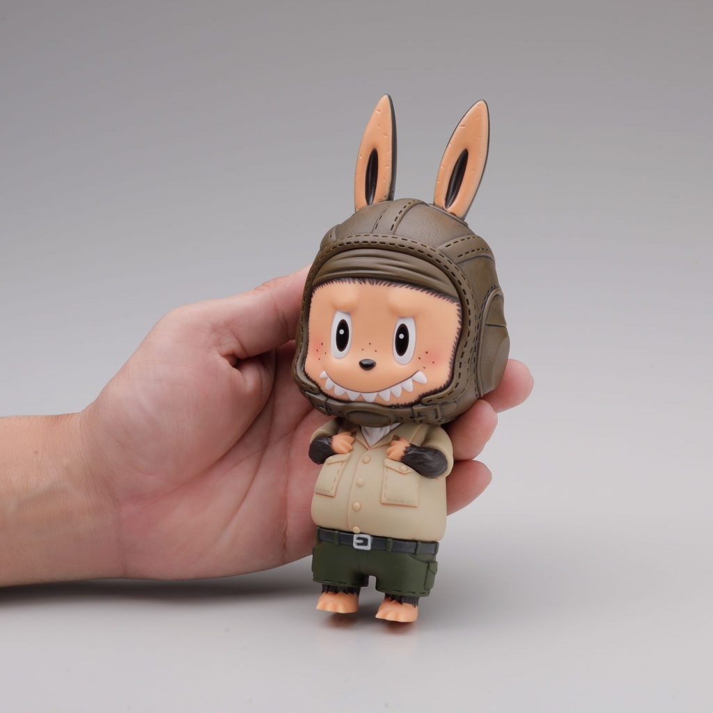 HOW2WORK Labubu Pilot｜アーティストコラボレーション｜海洋堂